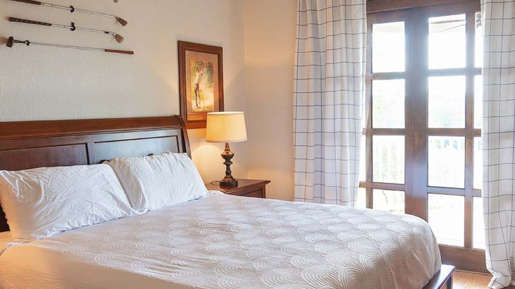 The Simpson Lodge in Homer, GA | Chimney Oaks Golf Club